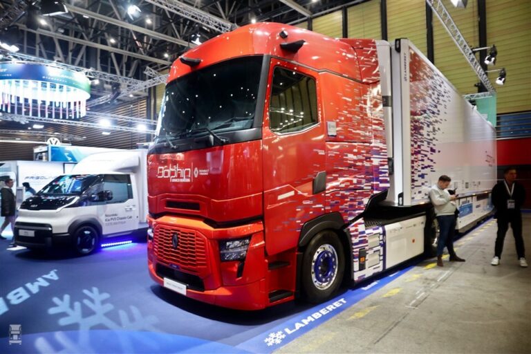 Renault-Trucks Dolphin with long cab – Iepieleaks